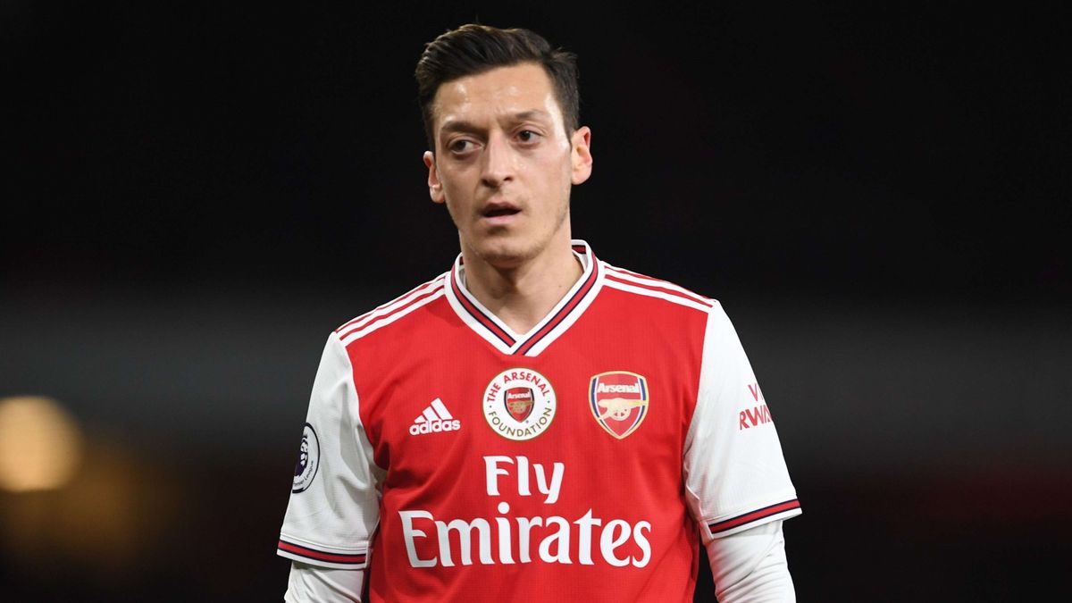 Mesut Ozil Opens Up About Transfer Regret and Snubs Former Club