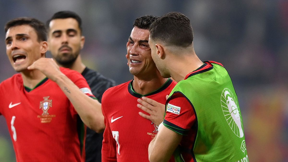 Sebastian Soria Set to Break World Cup Age Record: Impact on Ronaldo ...