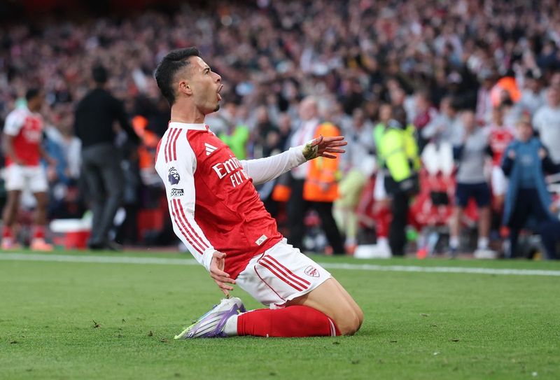 Guardiola’s Tactical Shift: How Arsenal Exposed Man City’s Defensive ...