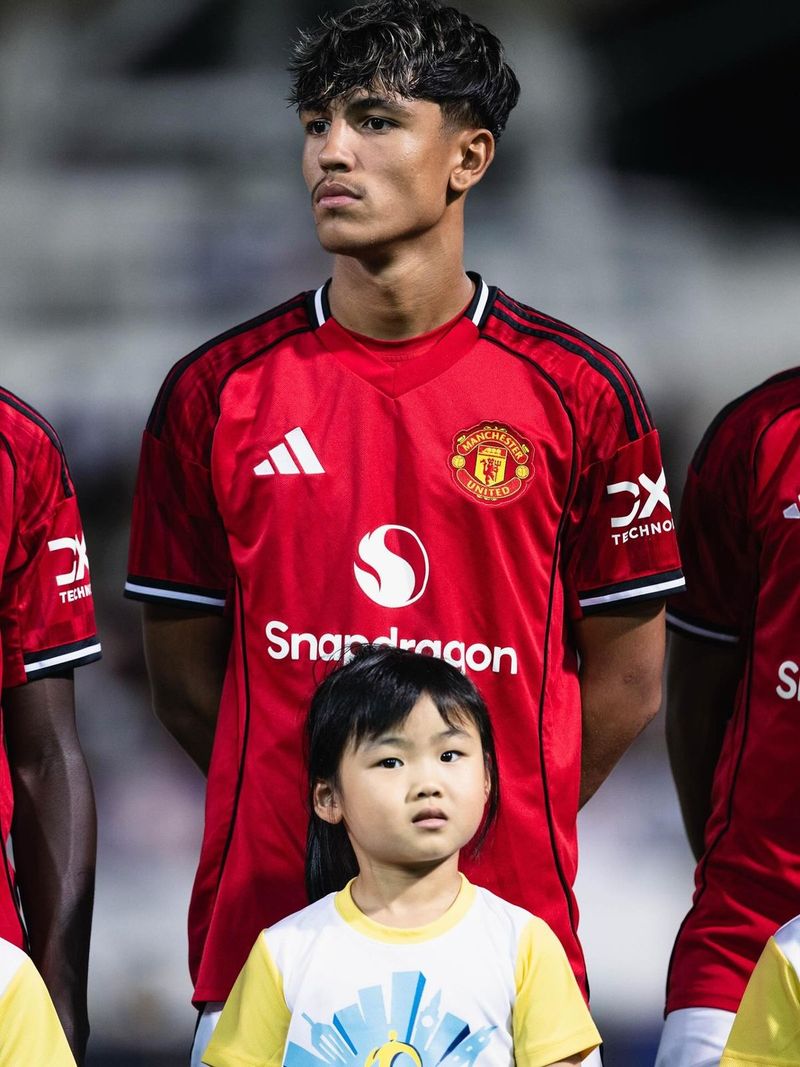Jay-Z’s Agency Signs Three Manchester United Academy Stars: Meet the ...