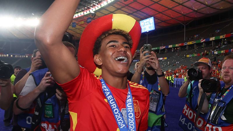 Lamine Yamal: How Setbacks, Role Models, and Resilience Fuel a Football ...