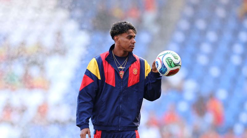 Lamine Yamal: How Setbacks, Role Models, and Resilience Fuel a Football ...