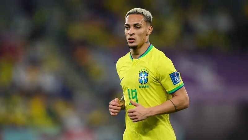 Anthony has to start playing like an £85 million superstar for Man United